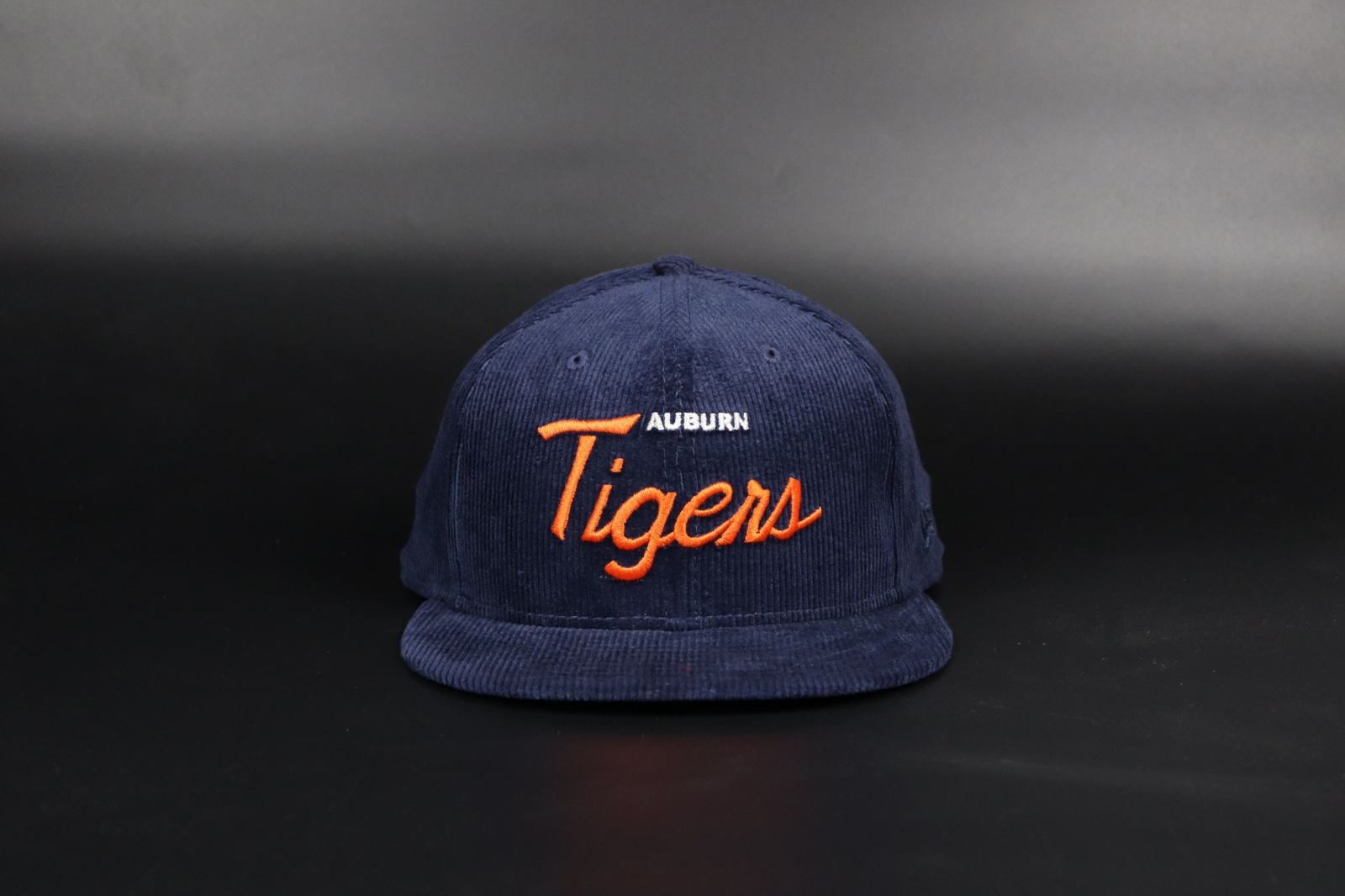 NÓN SNAPBACK TIGERS XANH ĐEN NHUNG TĂM